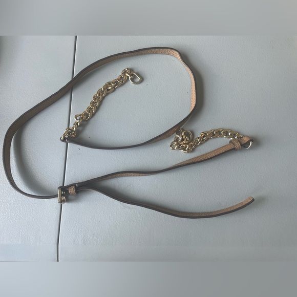 Michael Kors | Bags | Michael Kors Tan Leather Wgold Chain Ends ...